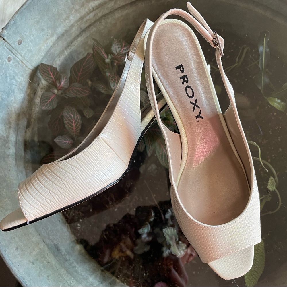 Proxy Vintage White Alligator Leather Strappy Kitten … - Gem